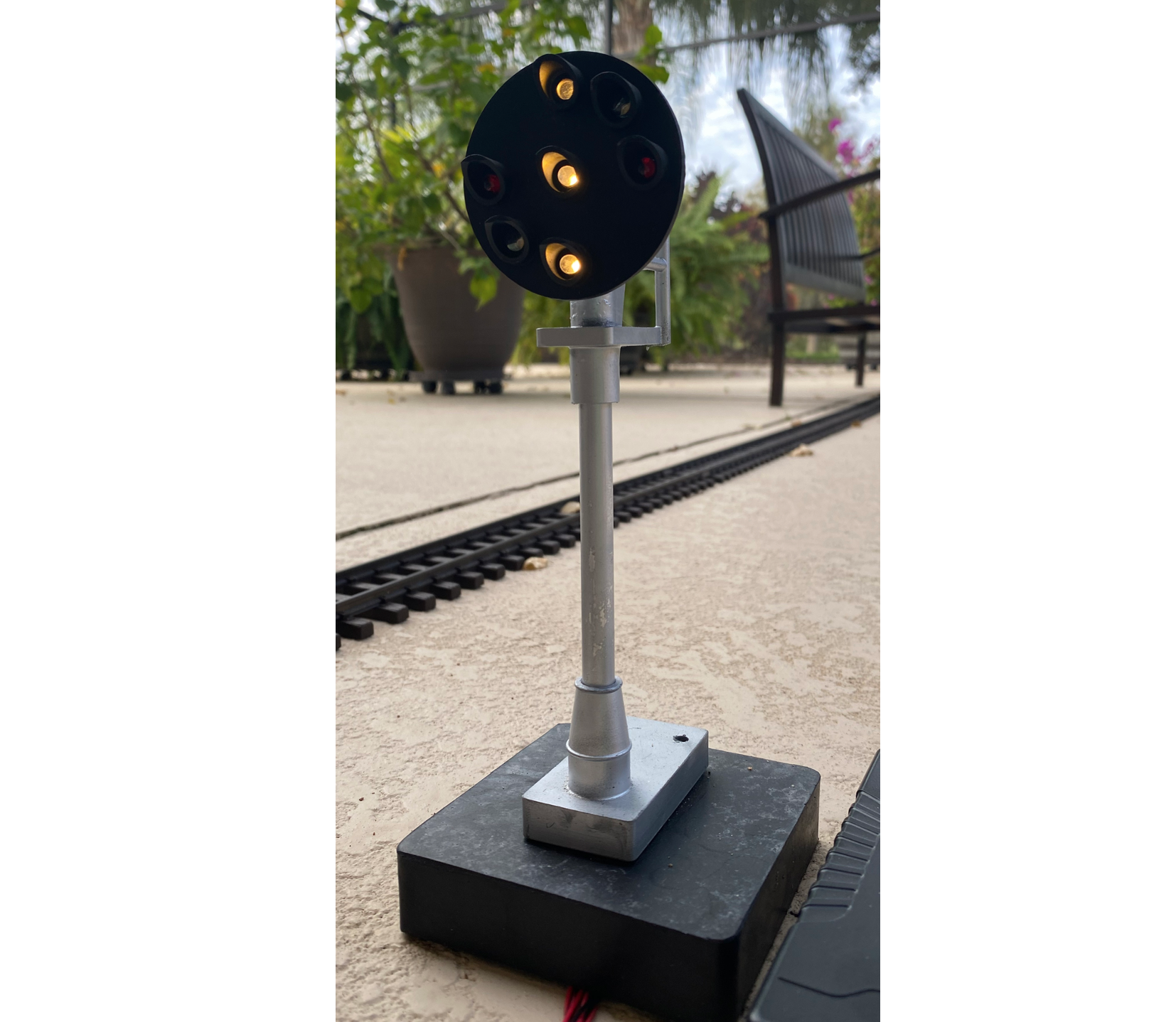 G Scale 7-Light PRR style Block Signal - Signaling, Lighting & Animation
